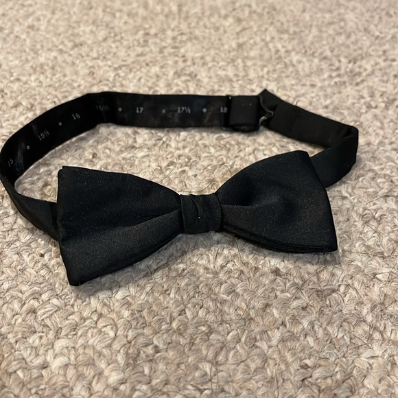 Mel Howard | Accessories | Mel Howard Adjustable Bow Tie | Poshmark